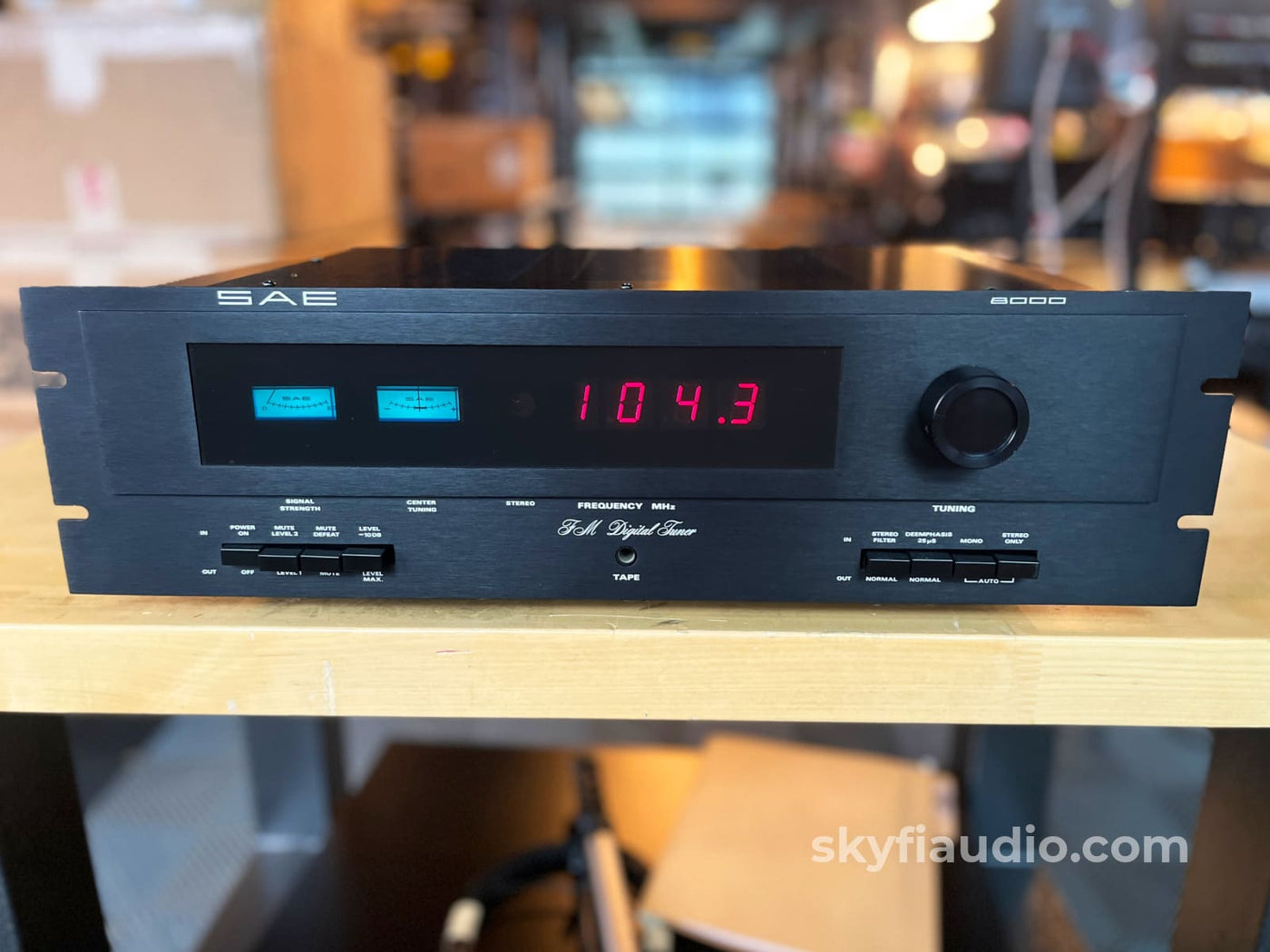 SAE 8000 FM Tuner