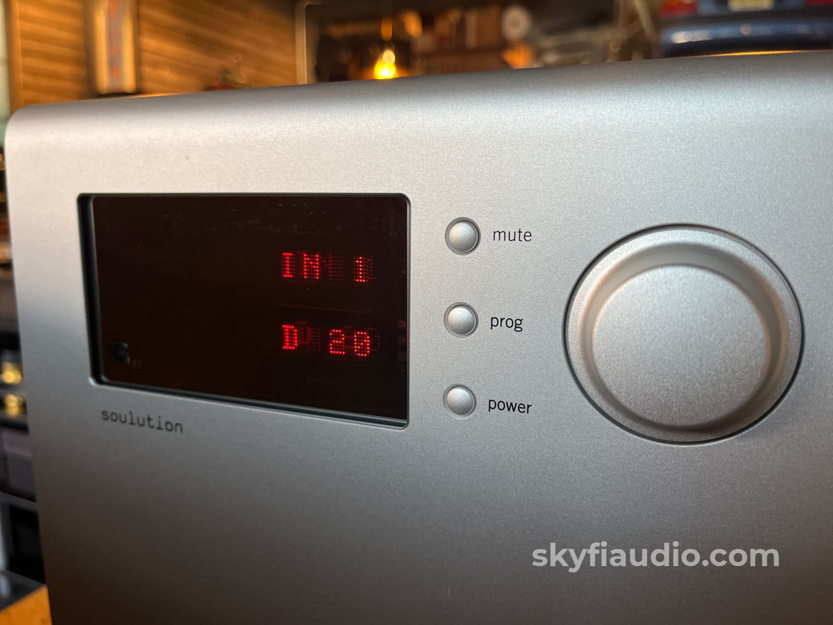 Soulution Audio 530 Integrated Amplifier with Phono - Like New $45k MS