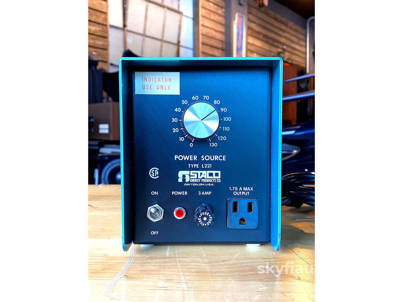 Staco Type L221 - 1.75A Variable Autotransformer (Variac) For 117V Com