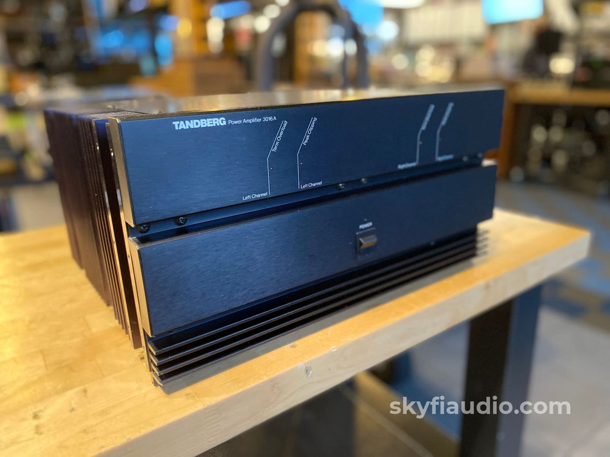 Tandberg 3016 Amplifier - Flagship Amp with 220W - Uber Rare