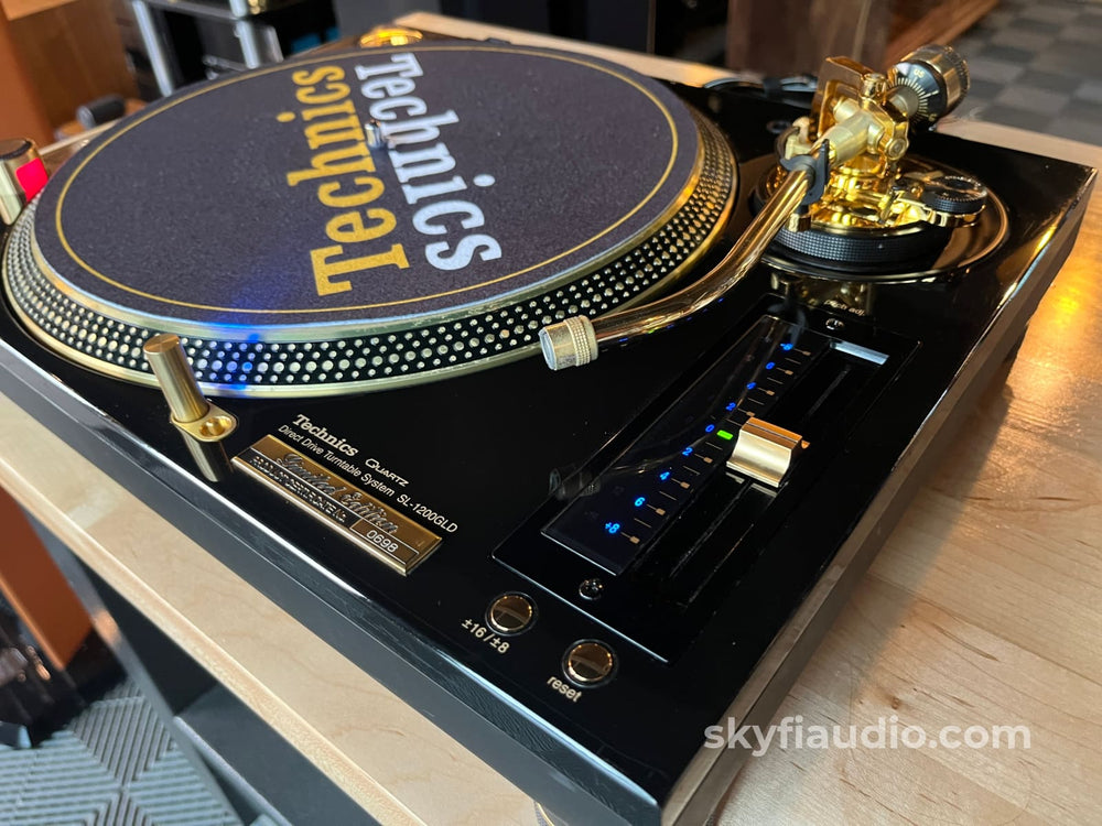 Technics SL-1200GLD Limited Edition Turntable w/ New Lyra Delos MC Pho