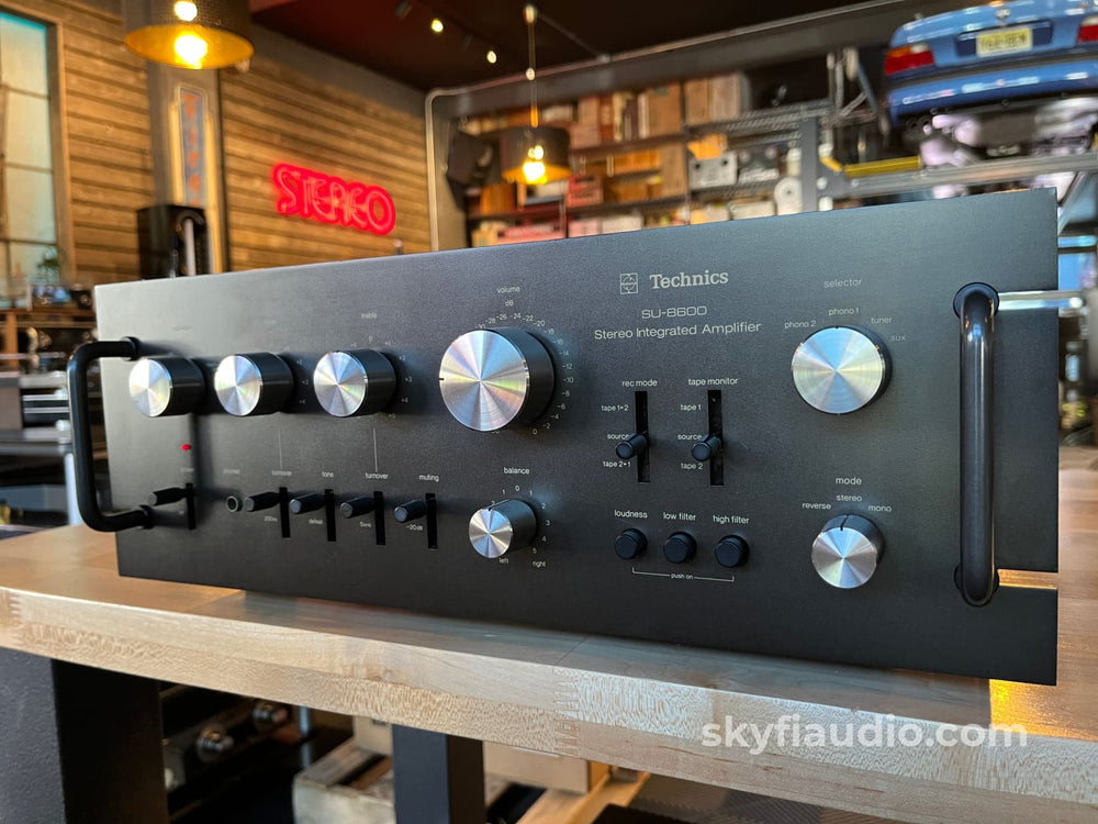 Technics SU-8600 Vintage Integrated Amplifier - Light Service