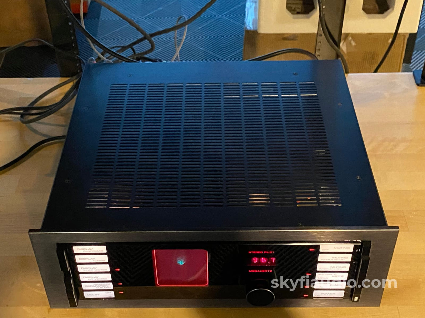 The Sequerra Model No.1 Broadcast Monitor - Best Tuner Ever!