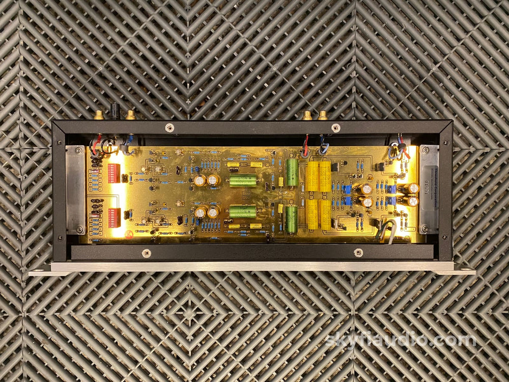 Threshold FET 10/PC MM/MC FET based Phono Stage w/External Power Suppl