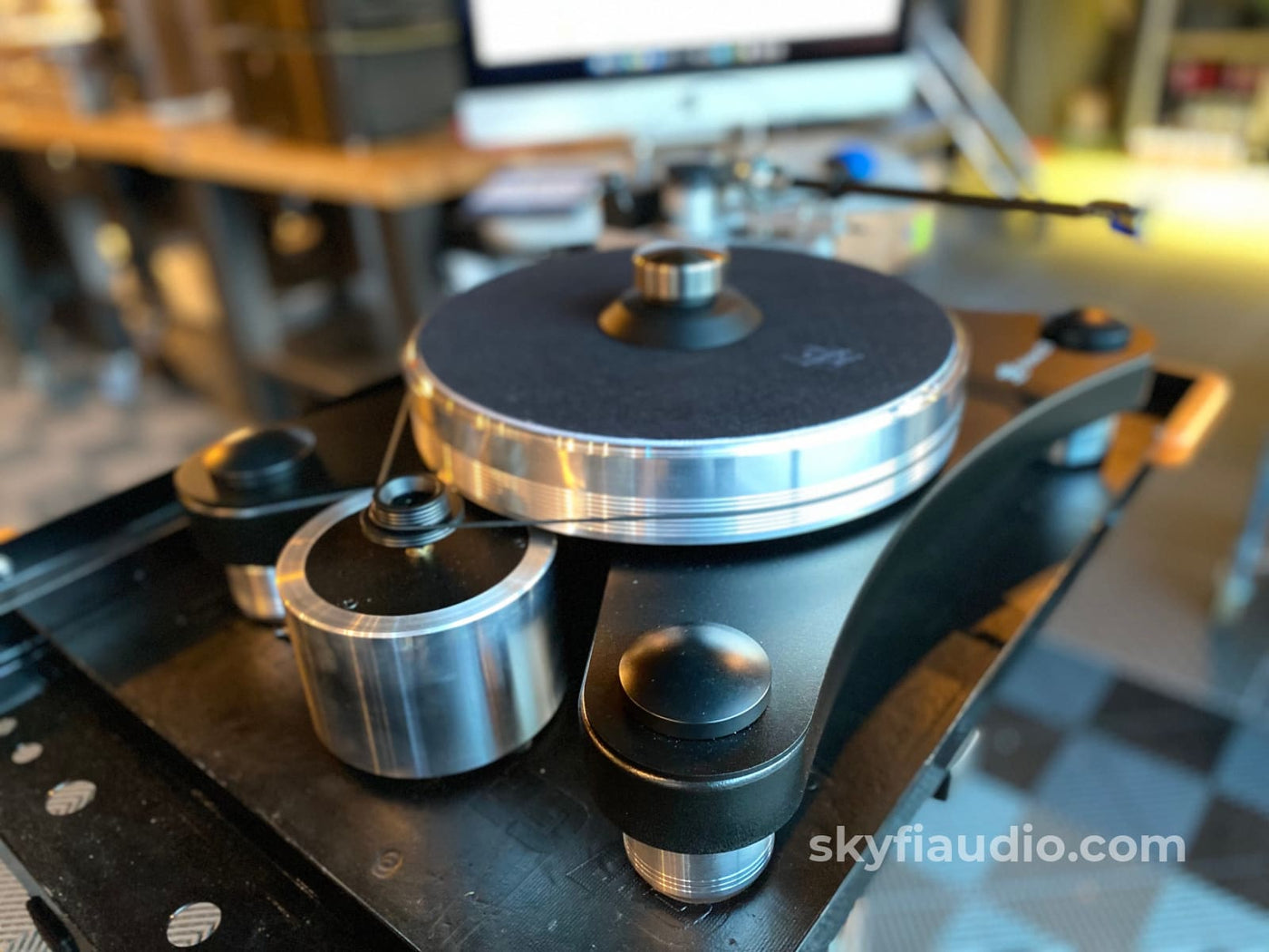 VPI Prime 21 Turntable with JMW-10" Gimbal Tonearm