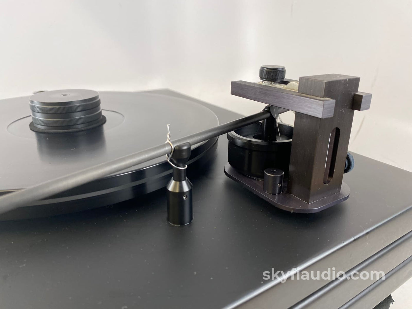 Well Tempered Classic Turntable - With Many Upgrades and Original Dust