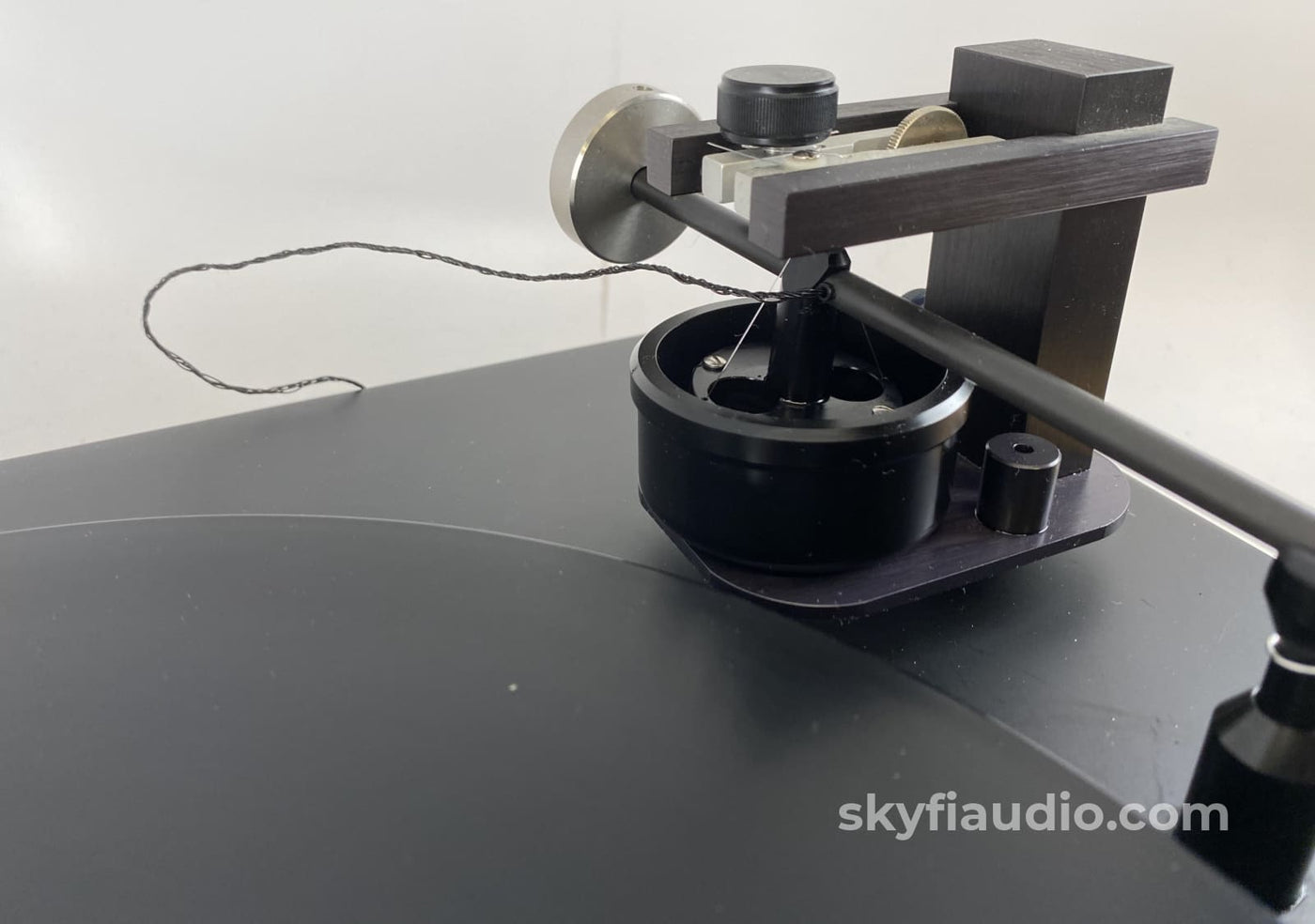 Well Tempered Classic Turntable - With Many Upgrades and Original Dust