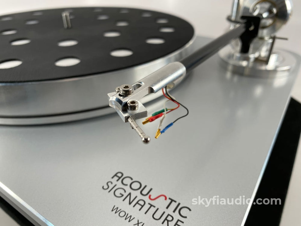 Acoustic Signature WOW XL Turntable With New Sumiko Cartridge