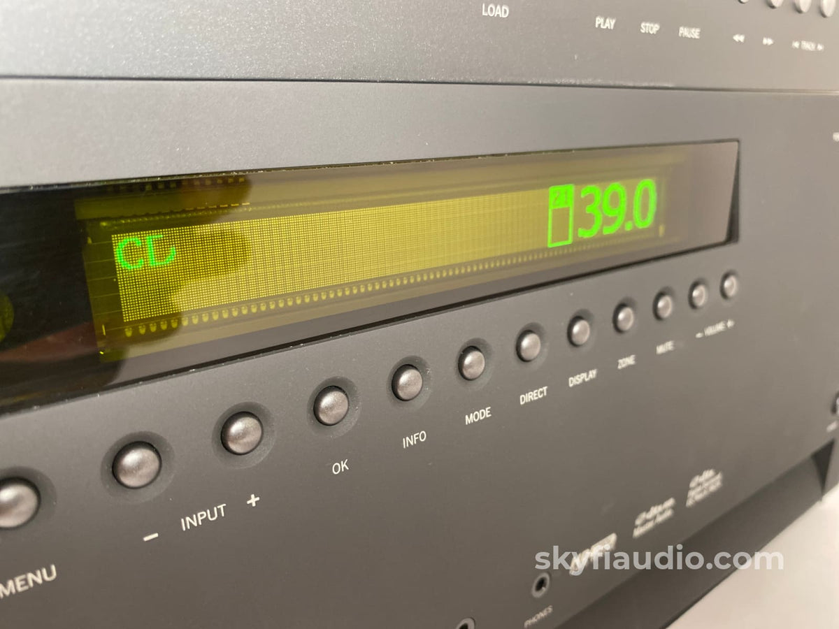 Arcam FMJ AVR600 Receiver With Free Matching Flagship DiVA CD Player!