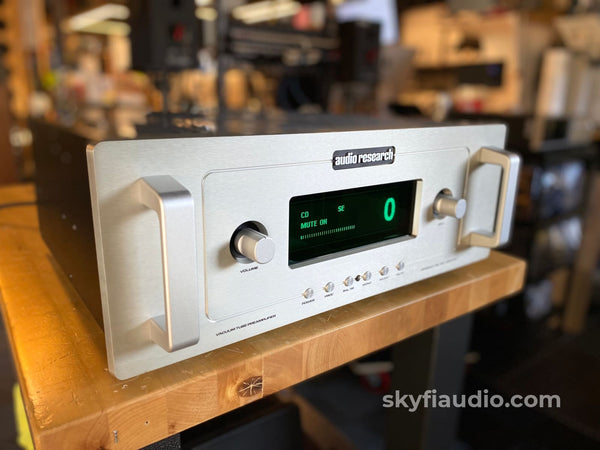 Audio Research Reference 5SE Tube Preamplifier