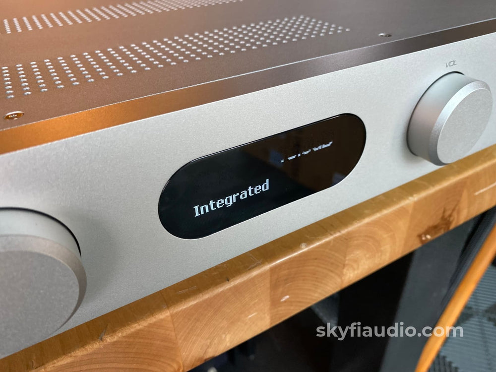 Audiolab 8300A Integrated Amplifier w/Phono