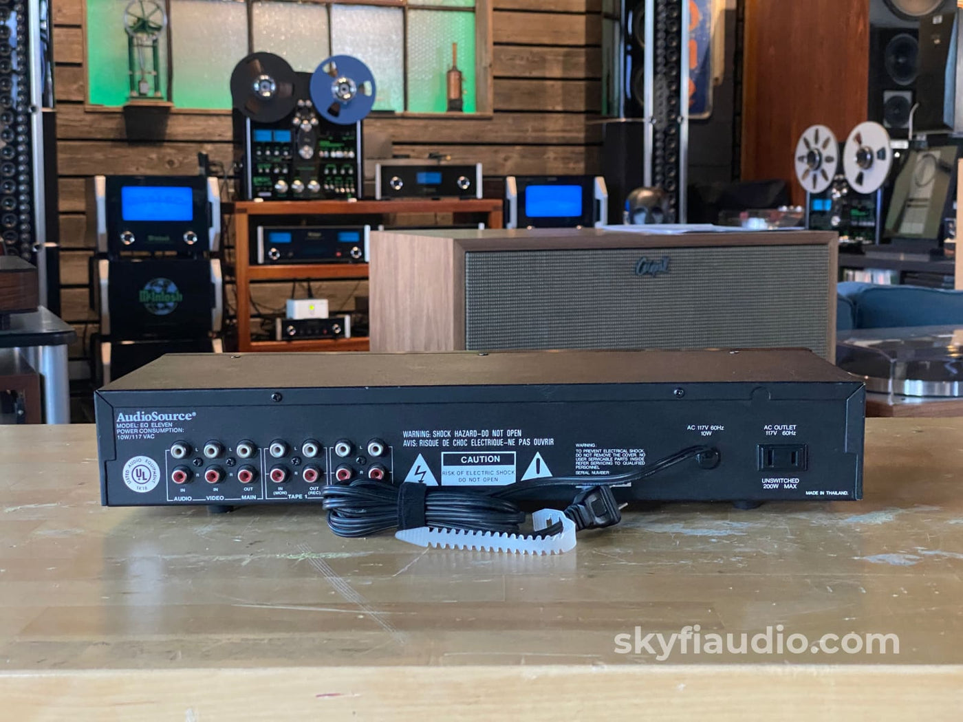 AudioSource EQ 11 Vintage 10-Band Graphic Equalizer w/Spectrum Analyze