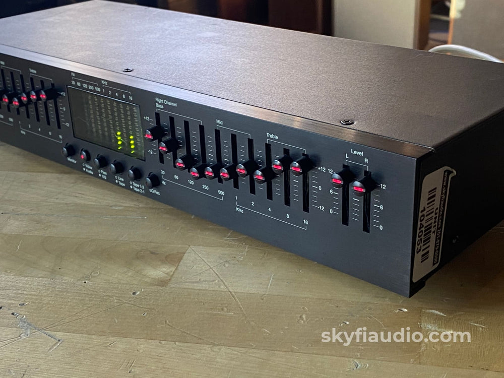 AudioSource EQ 11 Vintage 10-Band Graphic Equalizer w/Spectrum Analyze