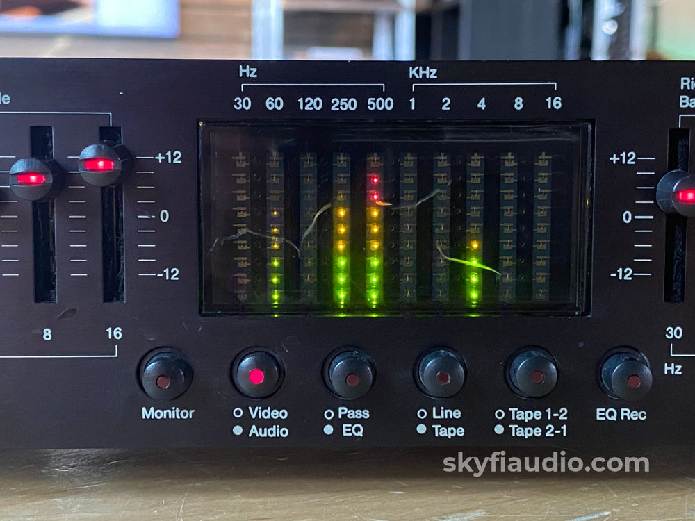 AudioSource EQ 11 Vintage 10-Band Graphic Equalizer w/Spectrum Analyze