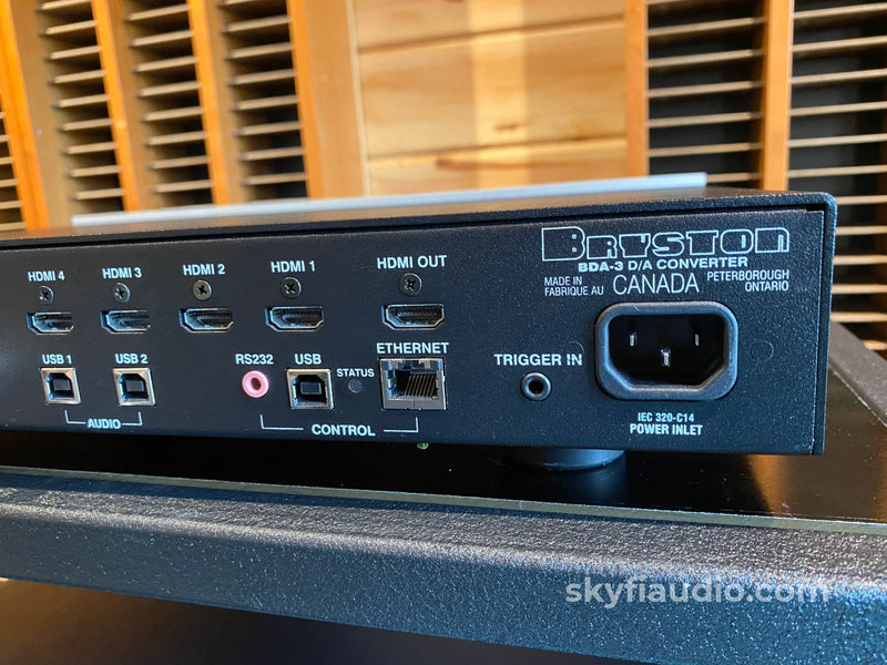 Bryston BDA-3 Digital to Analog Converter (DAC) - DSD x4 Capable - Ste ...