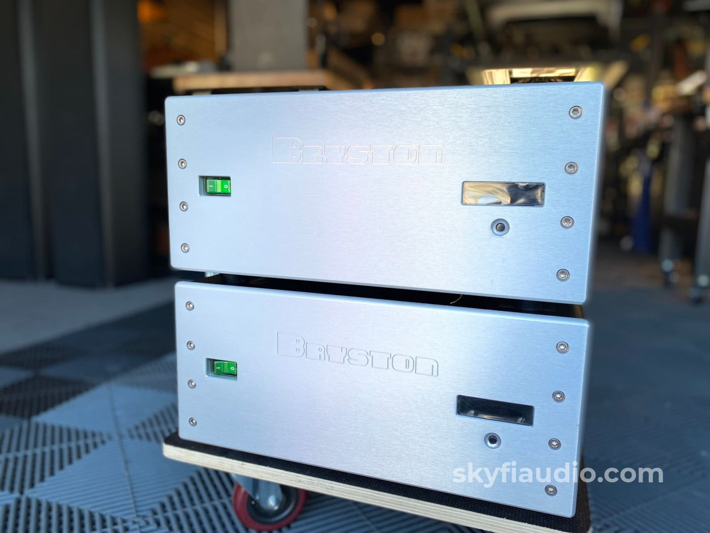 Bryston BIT20 AVR Power Conditioner with Voltage Regulation