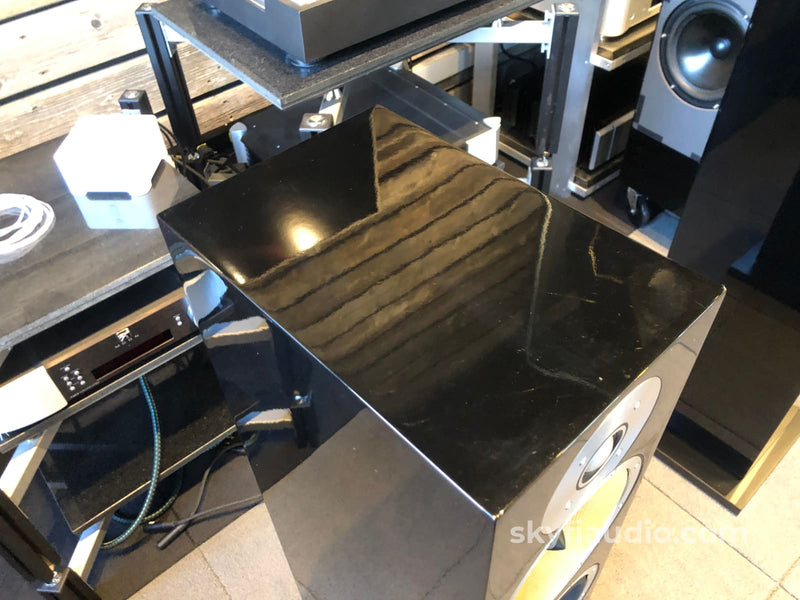 B&W (Bowers & Wilkins) CM9 Floorstanding Speakers In Gloss Black – SkyFi Audio