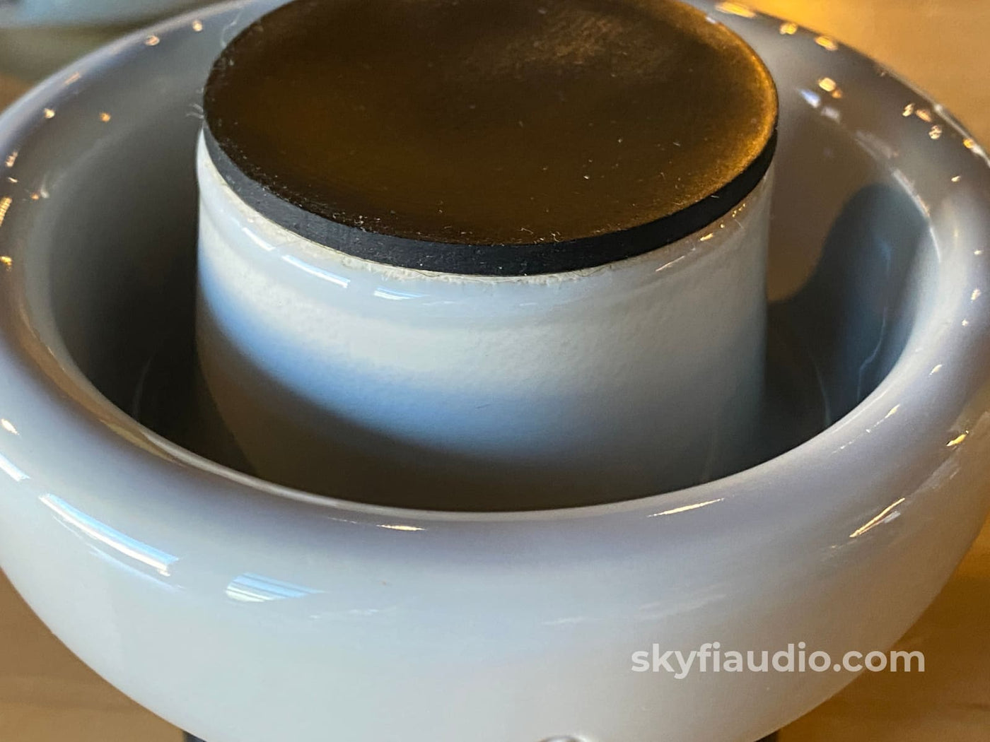 Cable Elevators PLUS+ Elevate your Speaker Cables to the Next Level