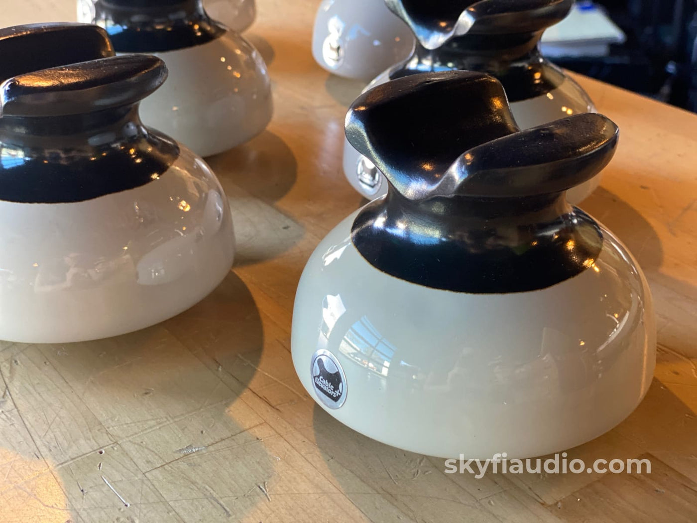 Cable Elevators PLUS+ Elevate your Speaker Cables to the Next Level