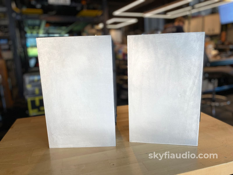 Celestion SL600 Bookshelf Speakers - Restomod Metallic Finish – SkyFi Audio