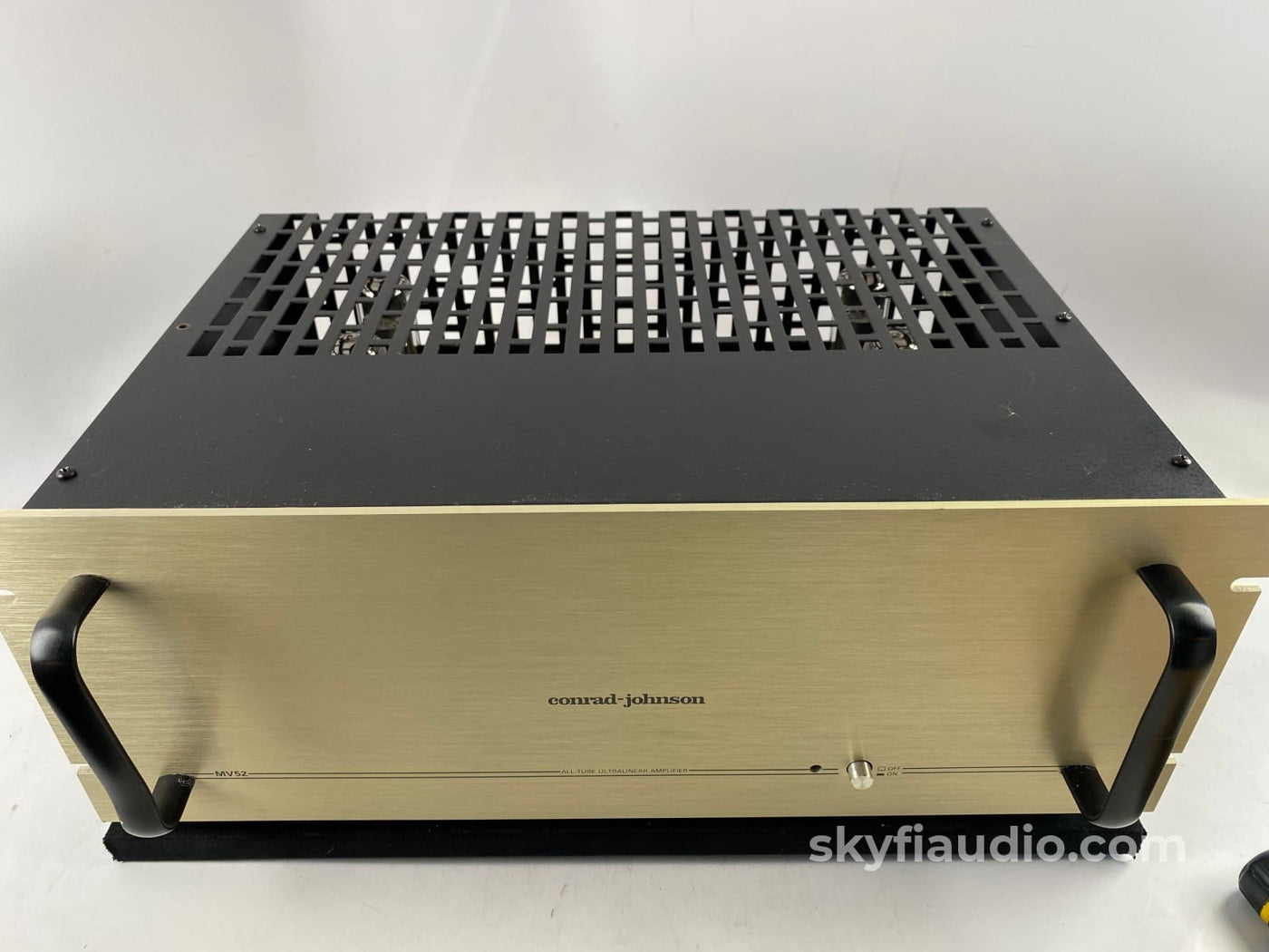 Conrad Johnson MV52 Tube Amplifier - Factory Upgraded