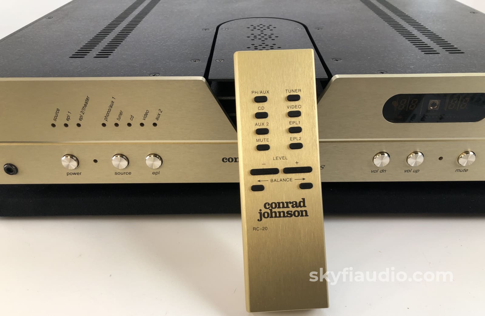 Conrad-Johnson Premier 17LS Tube Preamp - Original Remote Included