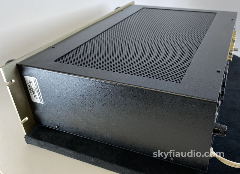 Conrad-Johnson - Premier Three Tube Preamp with Phono Stage - Fully Se ...