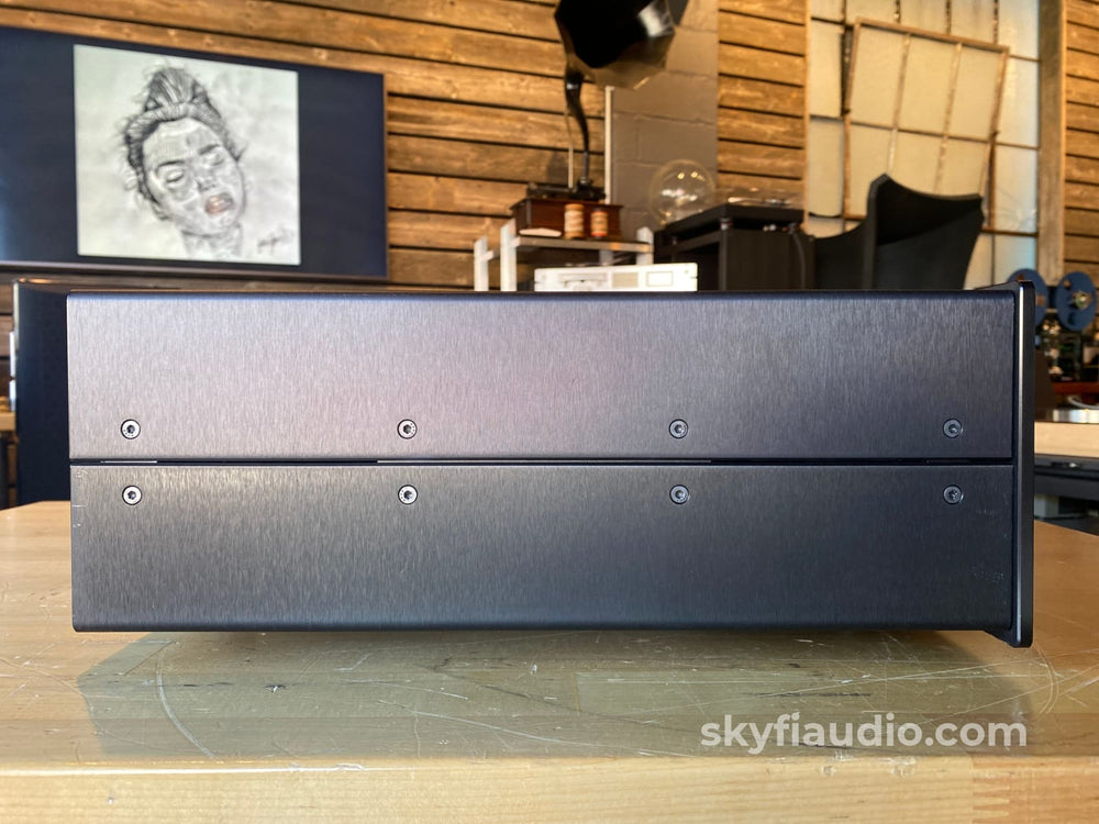 Day Sequerra 25th Anniversary FM Reference Tuner - The Ultimate Tuner