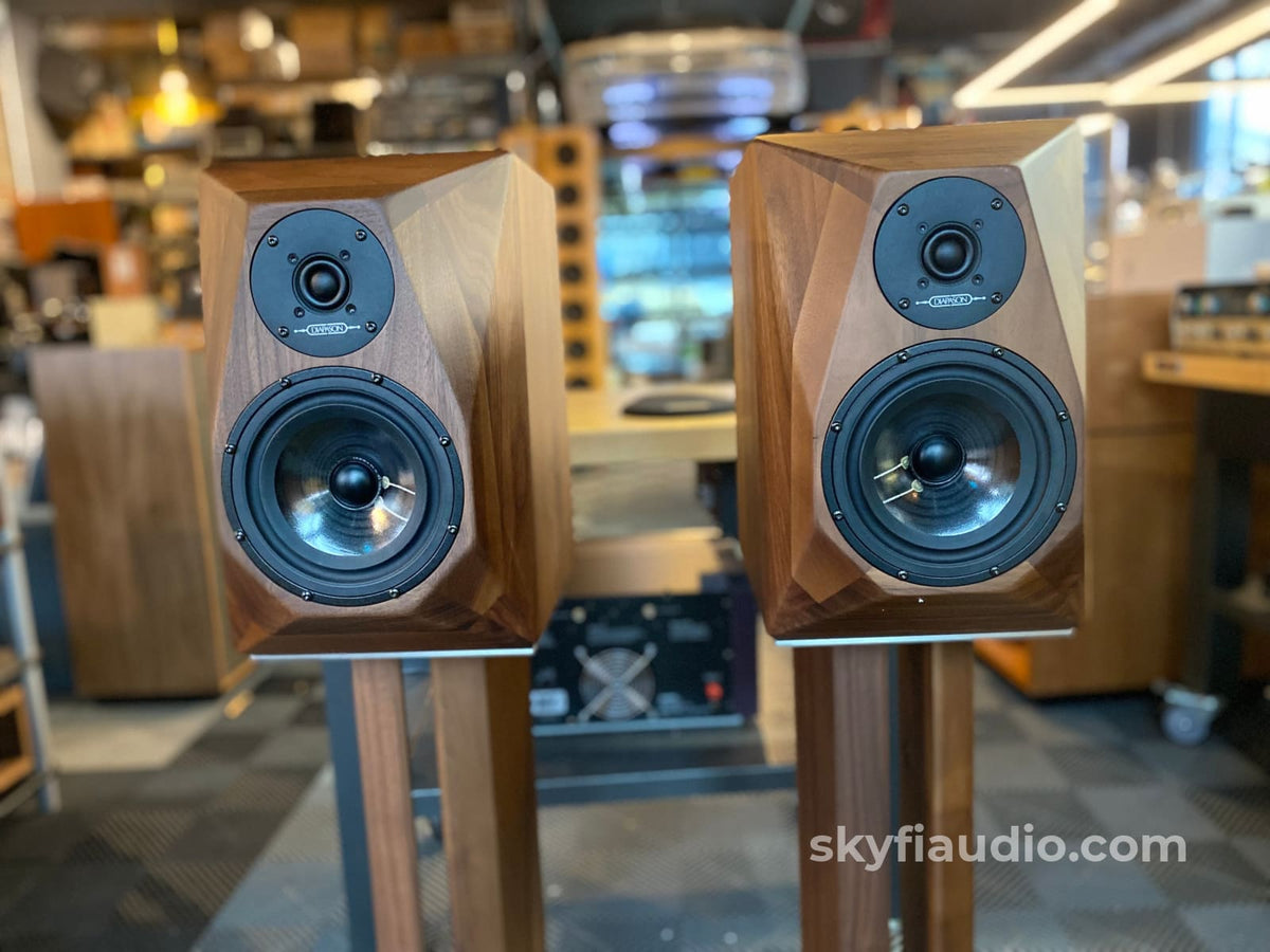 Diapason Adamantes V Speakers with Stands - Handcrafted in Italy