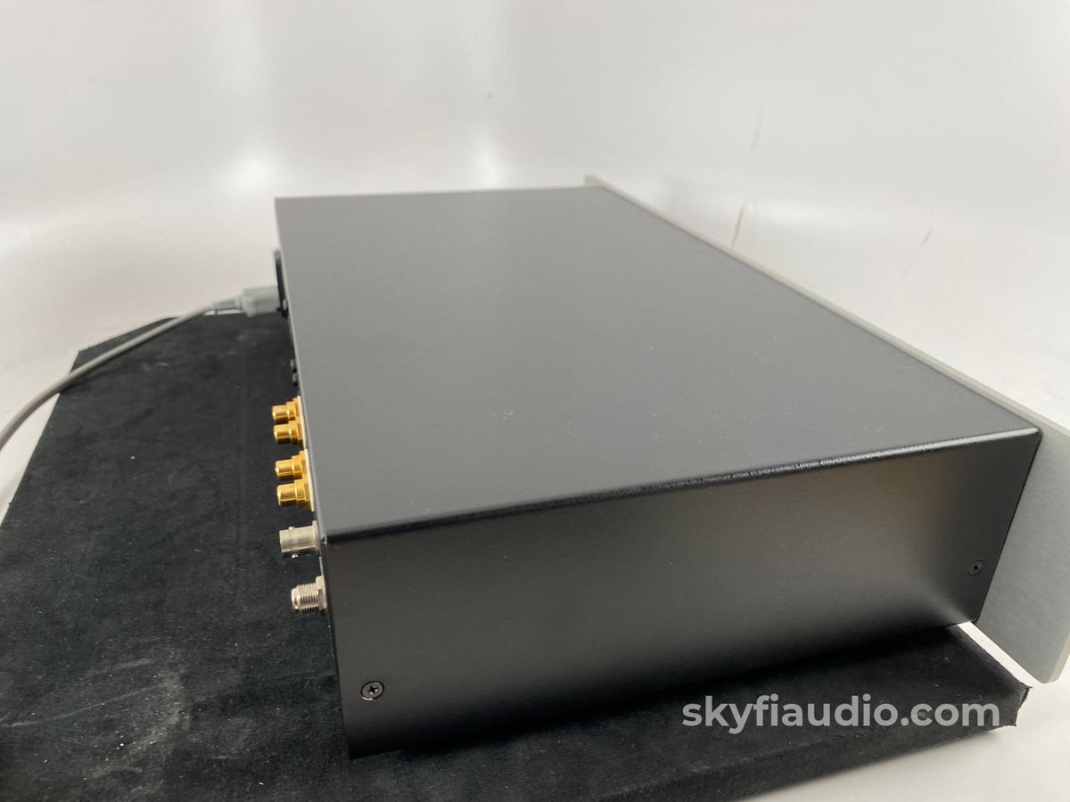 Fanfare FT-1 Digital/Analog FM Tuner with Remote, RARE Silver Faceplat
