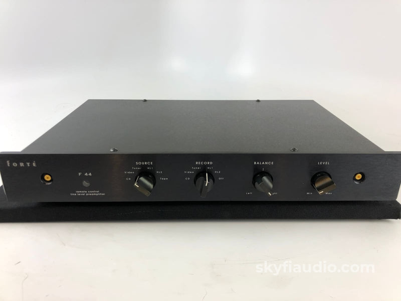 Forte F 44 Preamplifier with Remote - Rare – SkyFi Audio