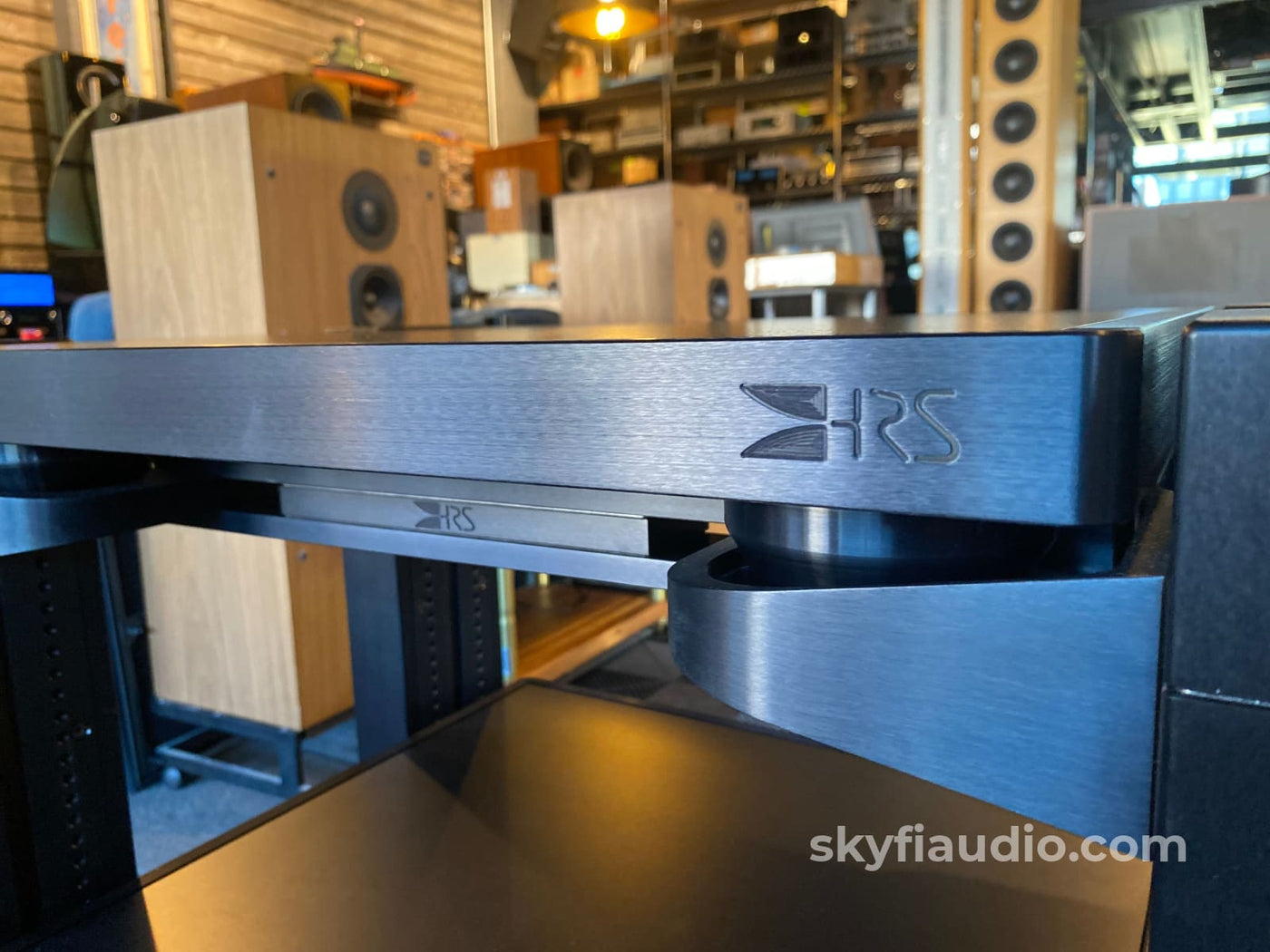 HRS VXR 3 Shelf Isolation Rack