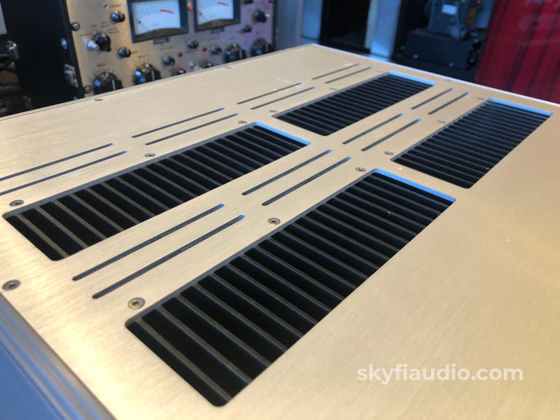 Krell Evolution EV-402 Amplifier - 400W Flagship – SkyFi Audio