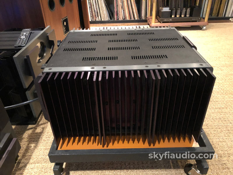 Krell FPB-300 Amplifier - Class A Powerhouse! 300W at 8 Ohms - 1200W a ...