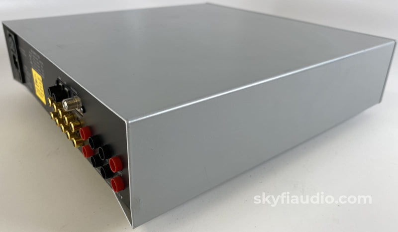 Linn Classik Receiver with Integrated CD Player and Remote – SkyFi Audio