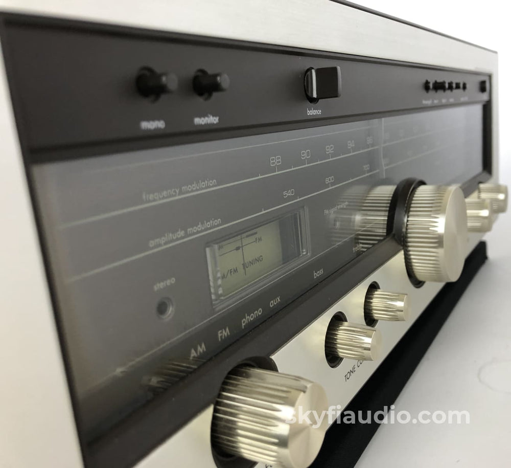 Luxman R-1040 Vintage Receiver from the 70's