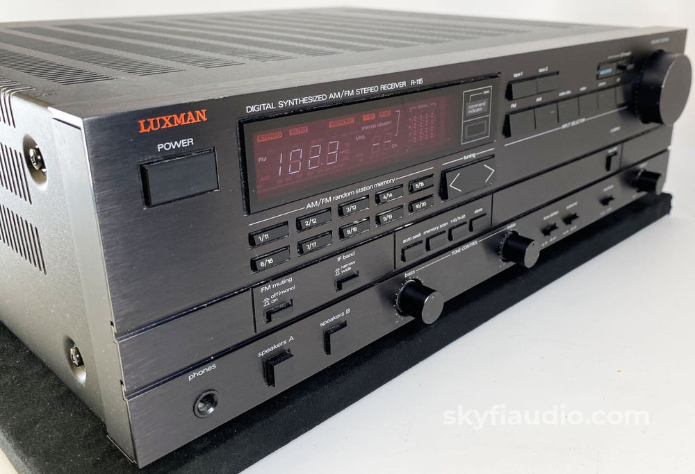 Luxman R-115 Vintage Digital Synthesized AM/FM Stereo Receiver