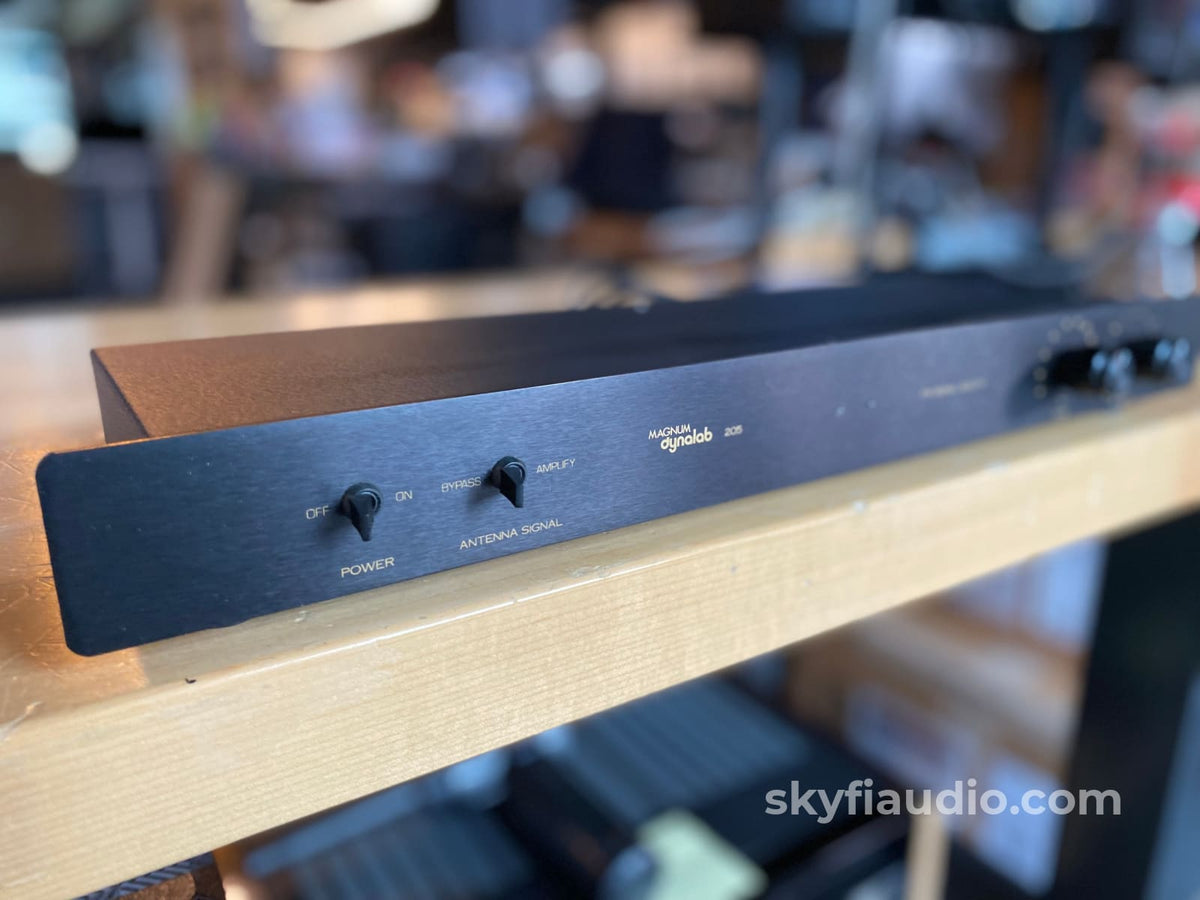 Magnum Dynalab MD 205 Signal Sleuth FM Amplifier