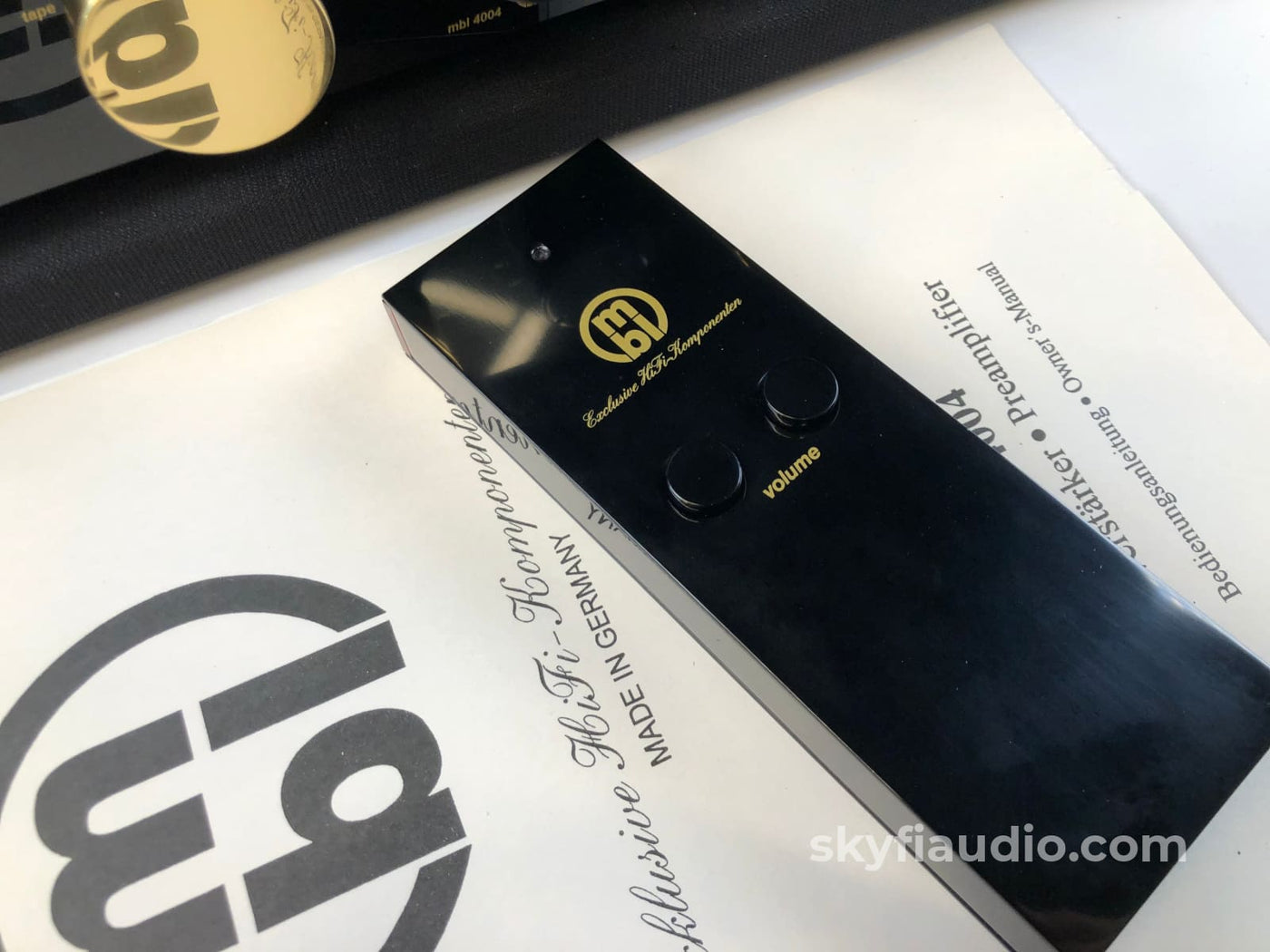 MBL 4004 Preamp with Remote - Super Rare!