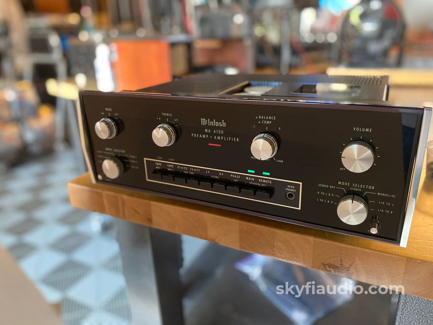 McIntosh MA6100 Vintage Integrated Amplifier - Serviced