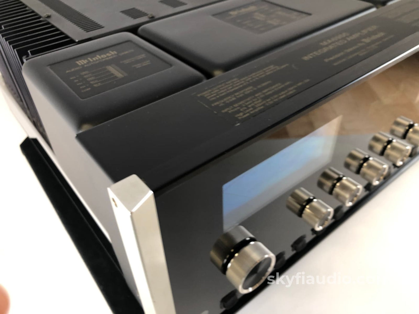 McIntosh MA6900 Integrated Amplifier - All Analog! Built In Phono