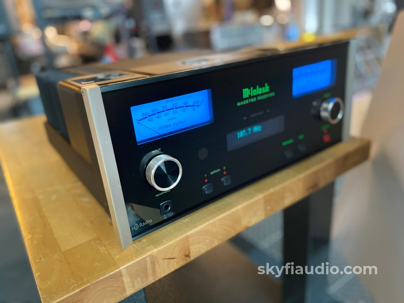 McIntosh MAC6700 Solid State Receiver With HD FM/AM Radio, DAC, MC/MM