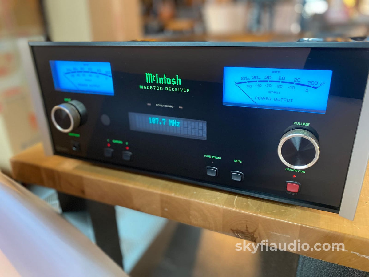 McIntosh MAC6700 Solid State Receiver With HD FM/AM Radio, DAC, MC/MM