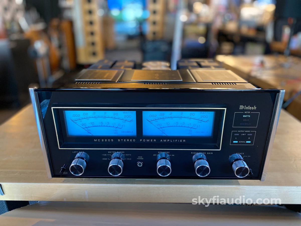 McIntosh MC2205 Solid State Amplifier - 200WPC - New Glass!