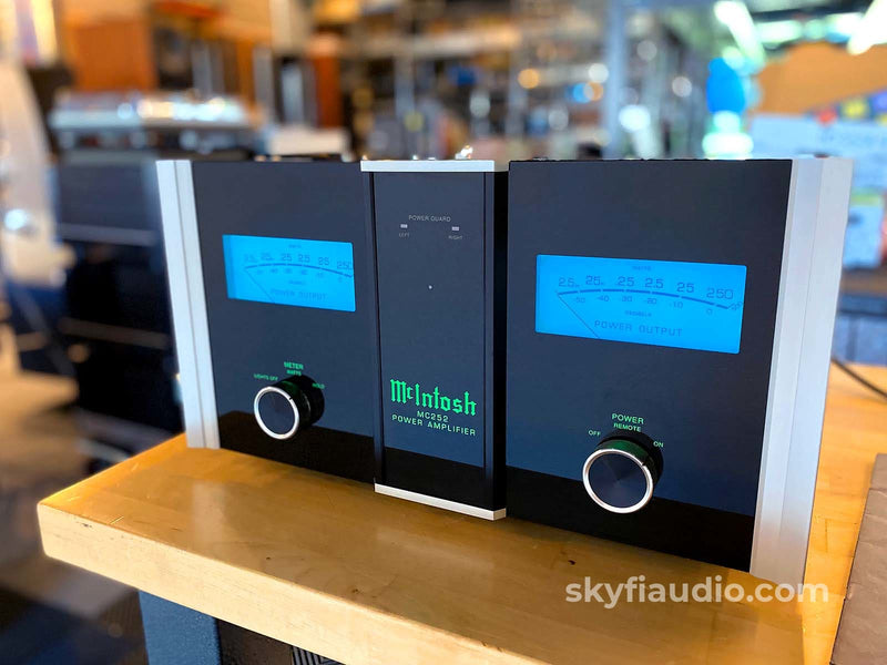Mcintosh MC252 Solid State Amplifier With 250WPC – SkyFi Audio