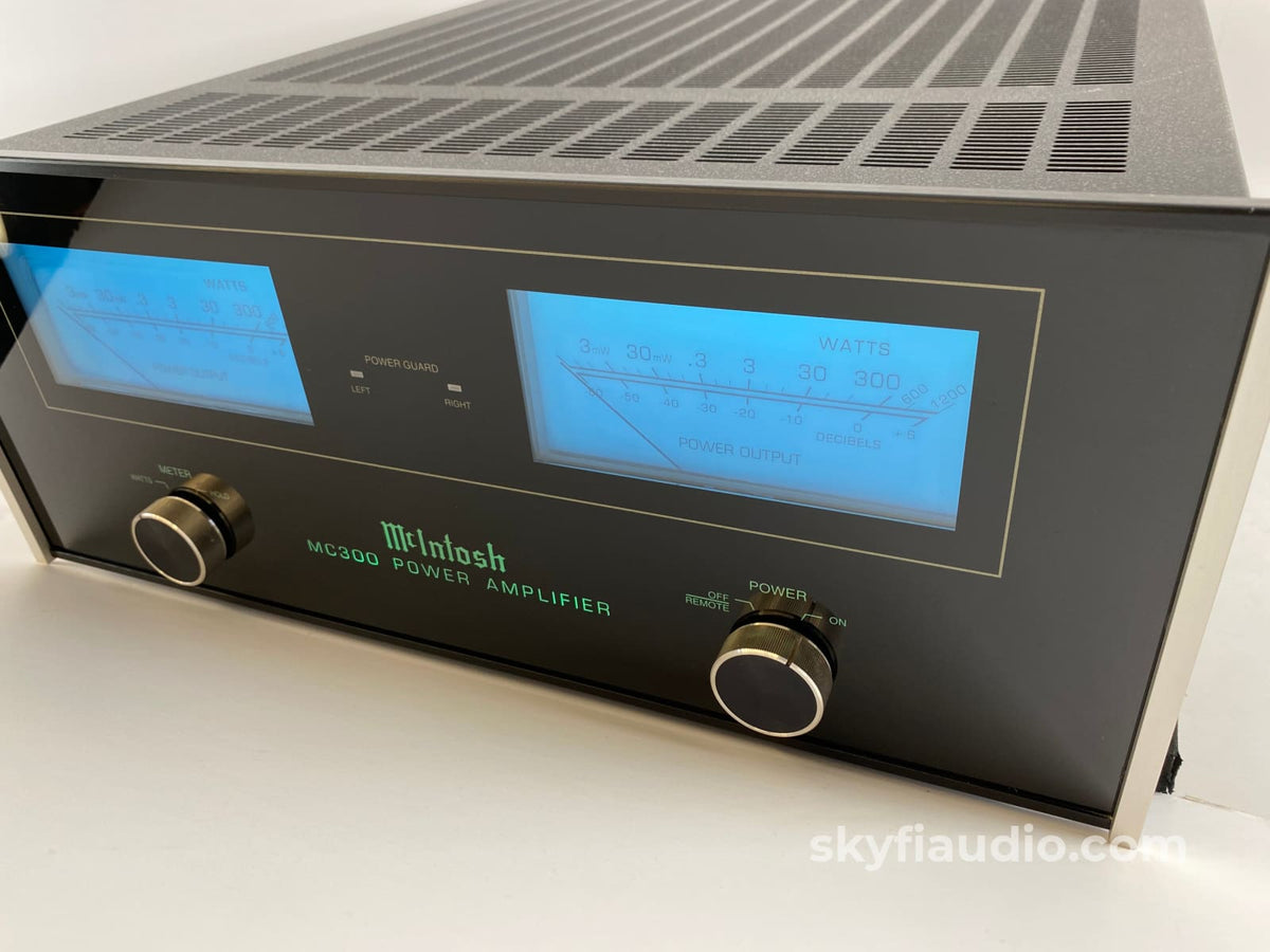 McIntosh MC300 Solid State Stereo Amplifier - 300W!