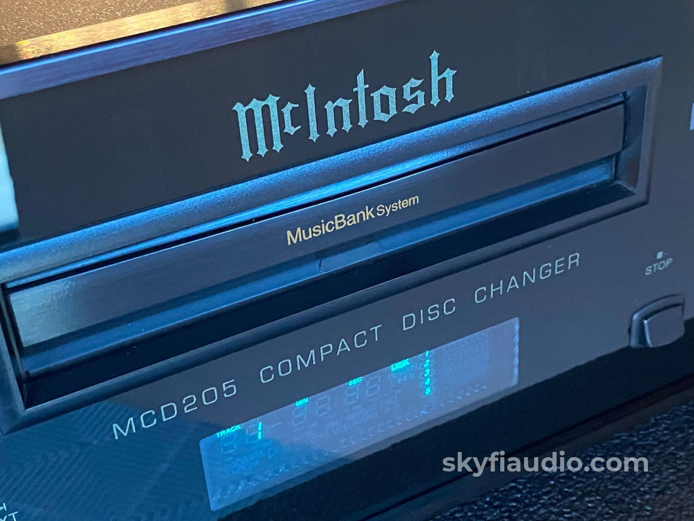McIntosh MCD205 Five Disc CD Changer