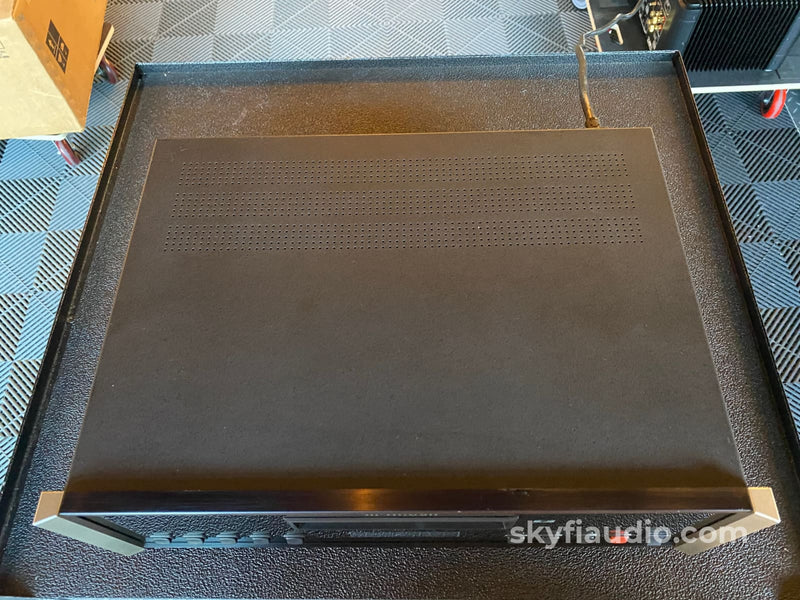 McIntosh MCD205 Five Disc CD Changer – SkyFi Audio