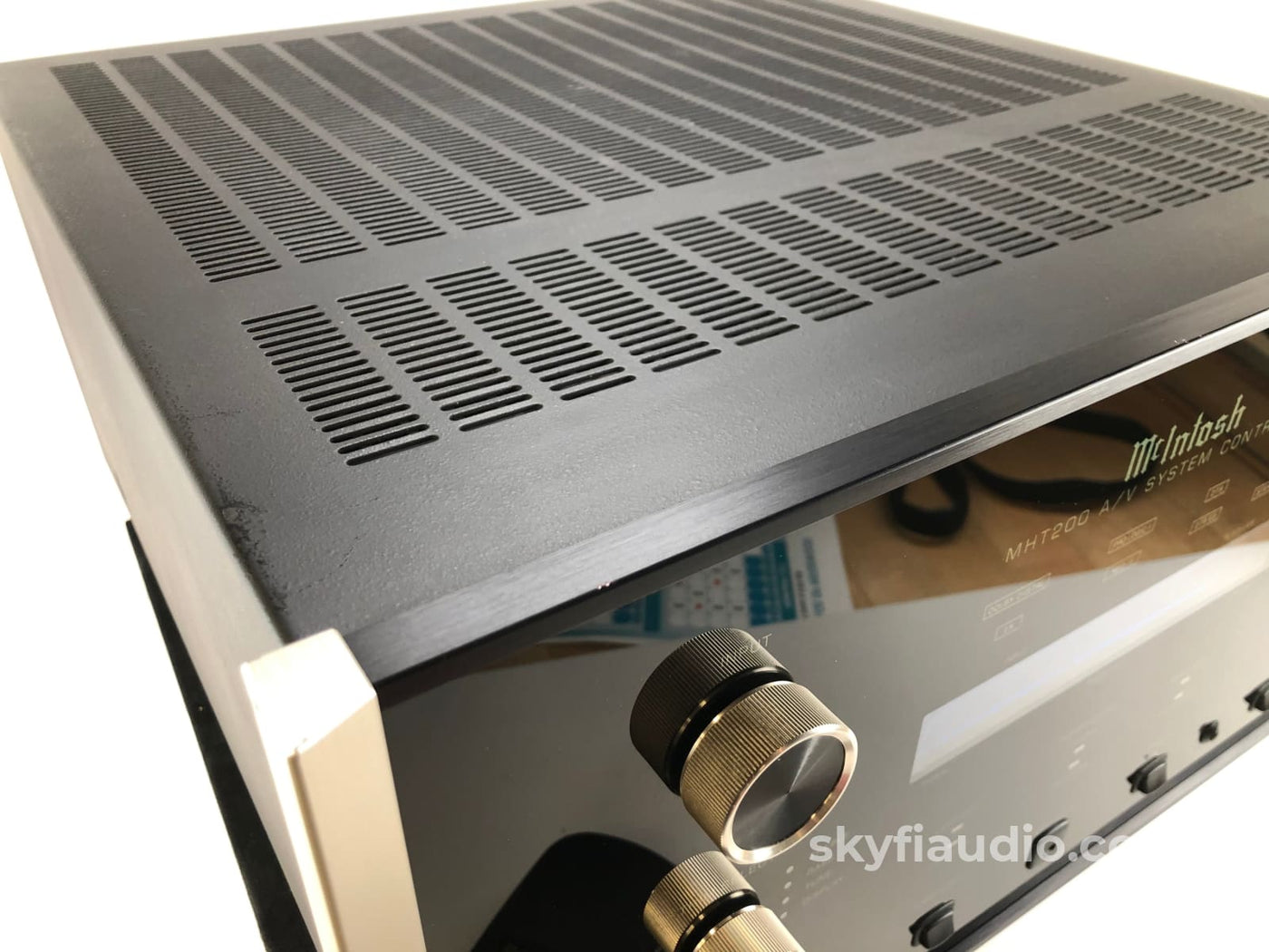 McIntosh MHT200 Home Theater Receiver - Serviced