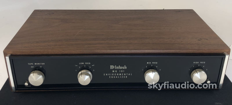 McIntosh MQ-101 Environmental Equalizer in Wood Case